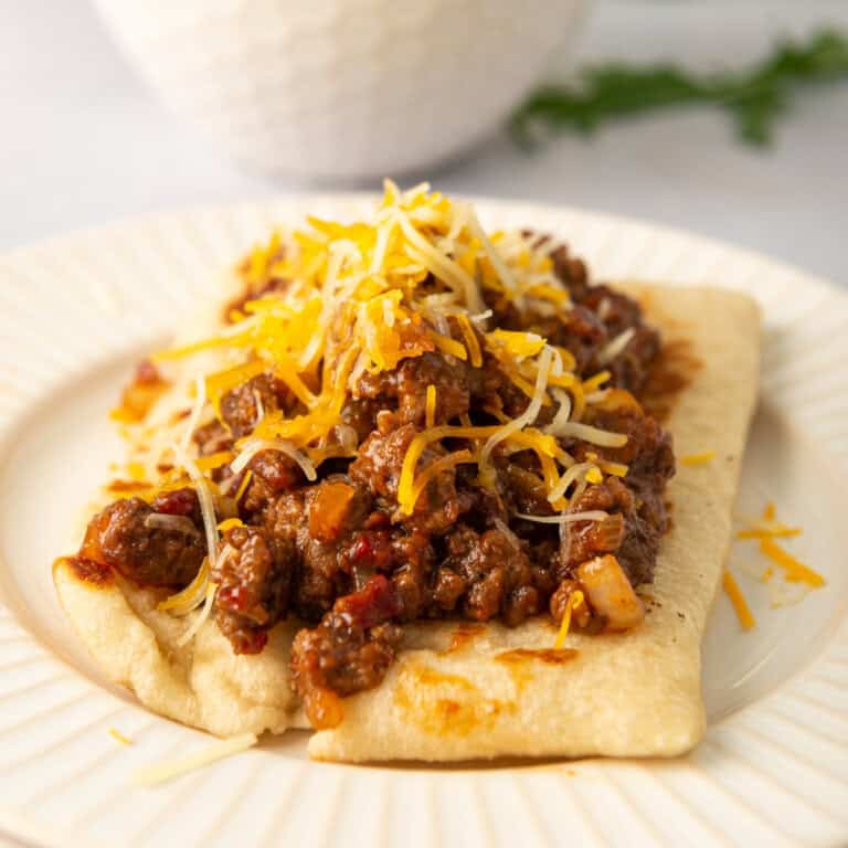 BBQ Bacon Cheeseburger Flat Bread Melts - Love Bakes Good Cakes