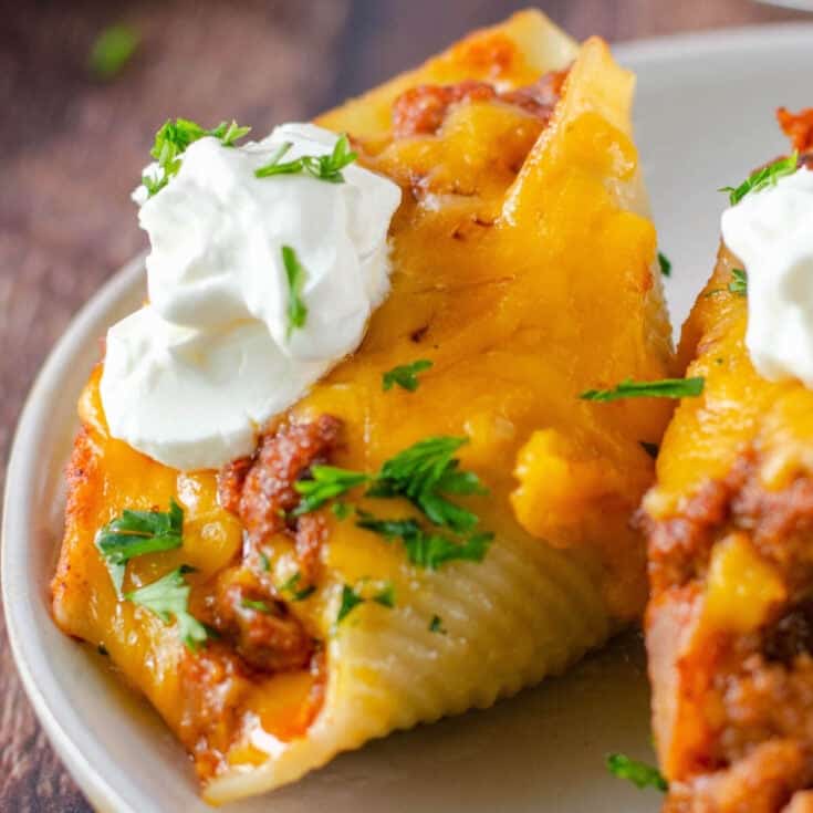 Enchilada Stuffed Shells - Love Bakes Good Cakes