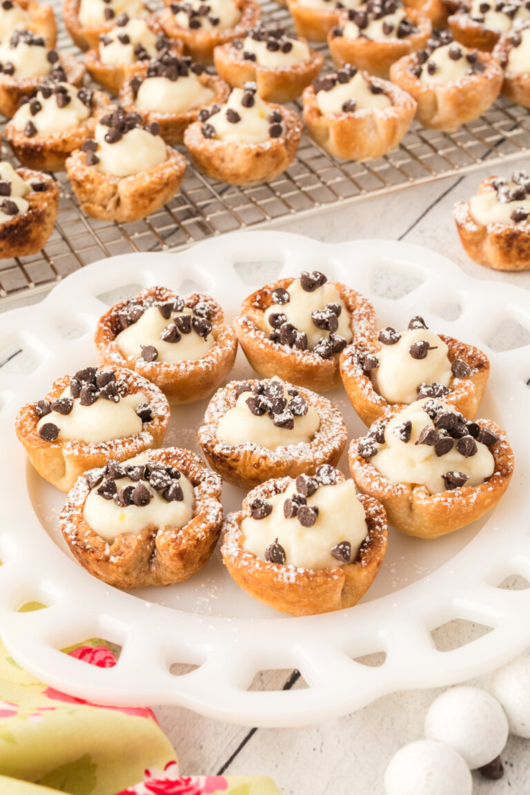 Mini Cannoli Cups - Love Bakes Good Cakes