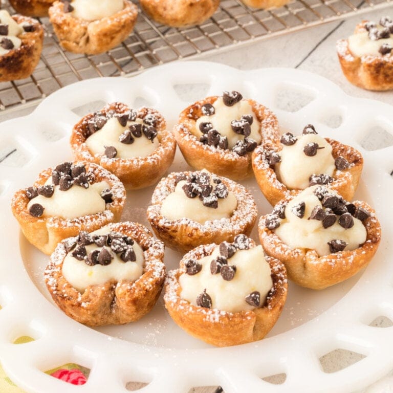 Mini Cannoli Cups - Love Bakes Good Cakes