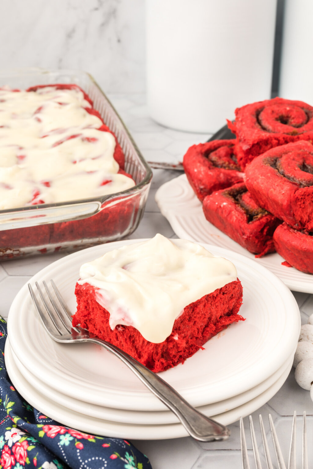 Red Velvet Cinnamon Rolls - Love Bakes Good Cakes