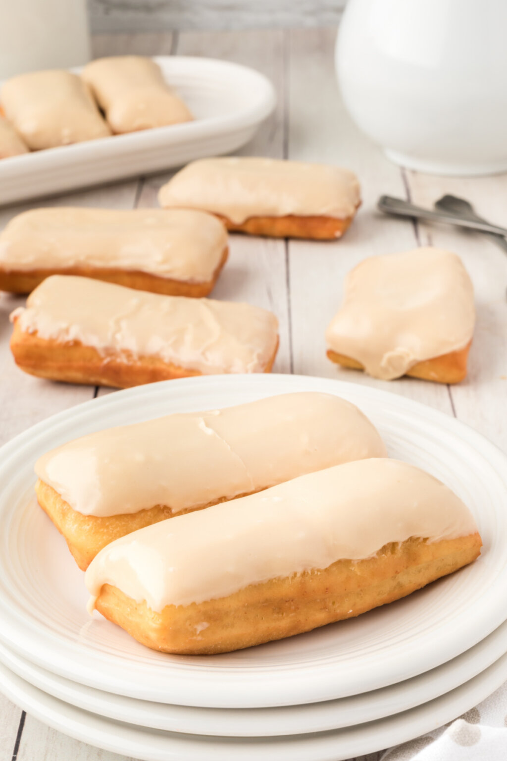 Maple Bars - Love Bakes Good Cakes