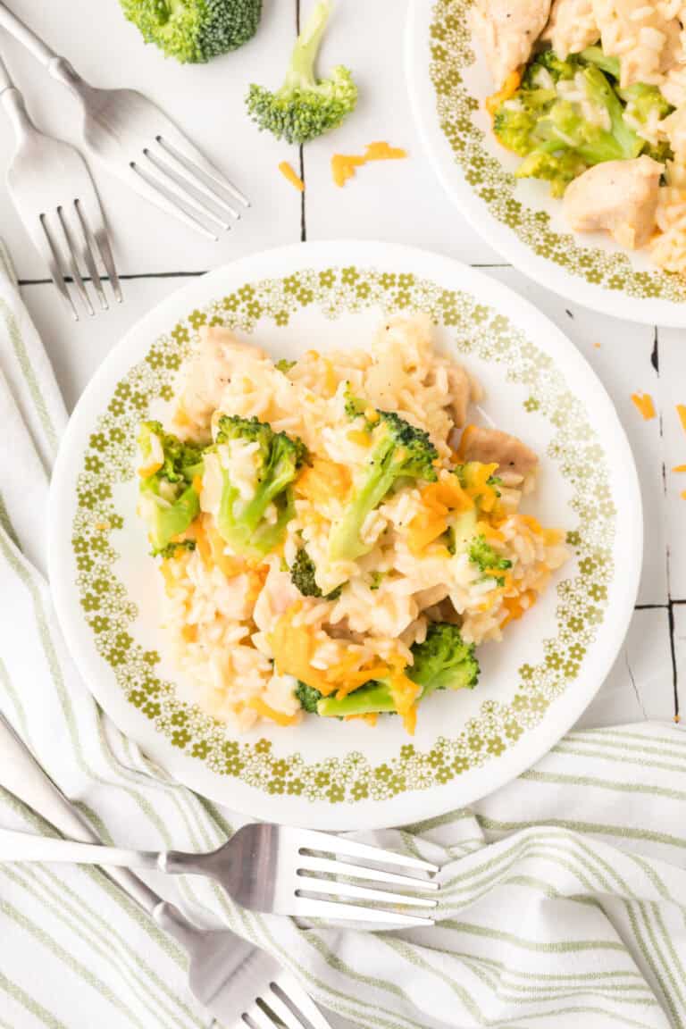 Cheesy Chicken Broccoli Rice Skillet - Easy One-Pan Dinner