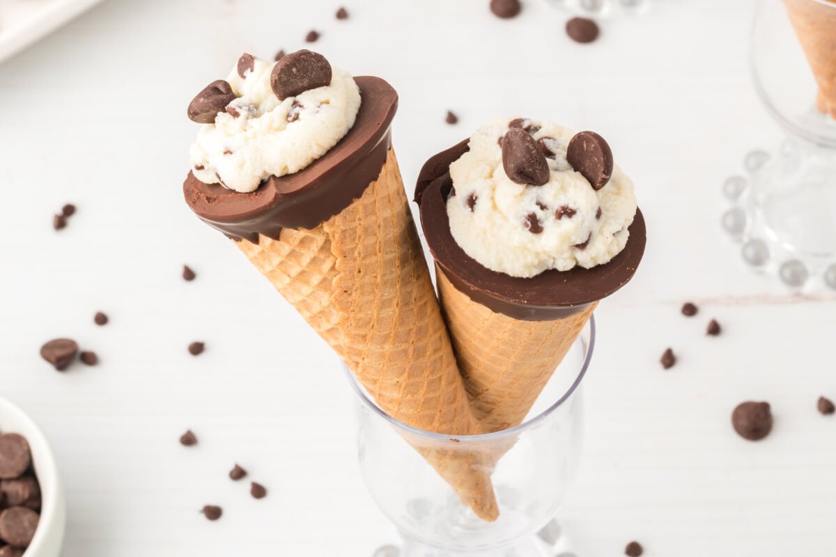 Cannoli Cones - Love Bakes Good Cakes