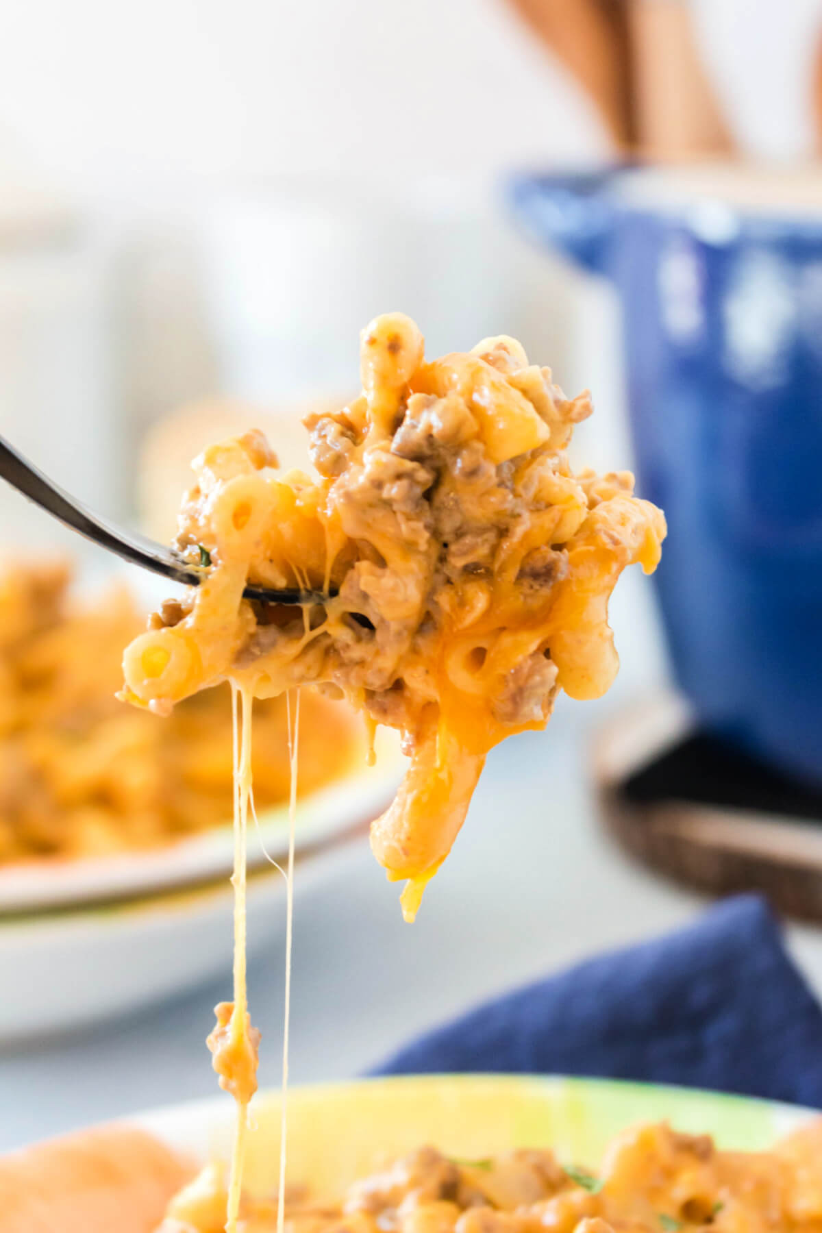 One-Pot Cheeseburger Pasta - Love Bakes Good Cakes