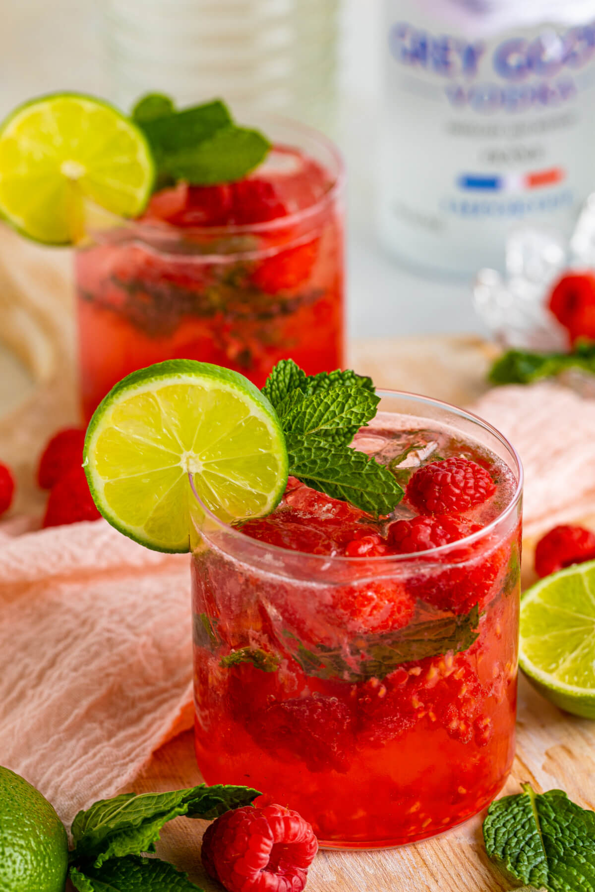 Berry Vodka Smash - Love Bakes Good Cakes