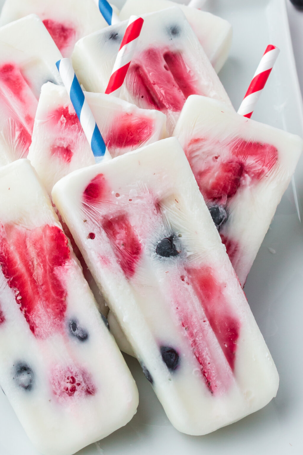 Patriotic Berry Popsicles - Love Bakes Good Cakes