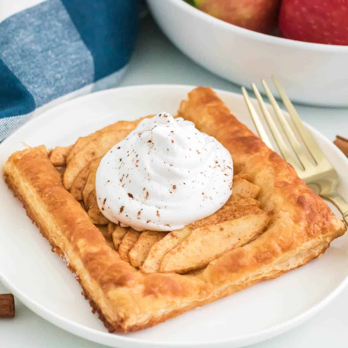 Apple Tart - Love Bakes Good Cakes