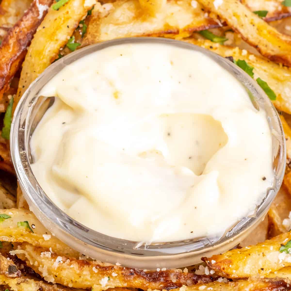 Garlic Aioli - Love Bakes Good Cakes