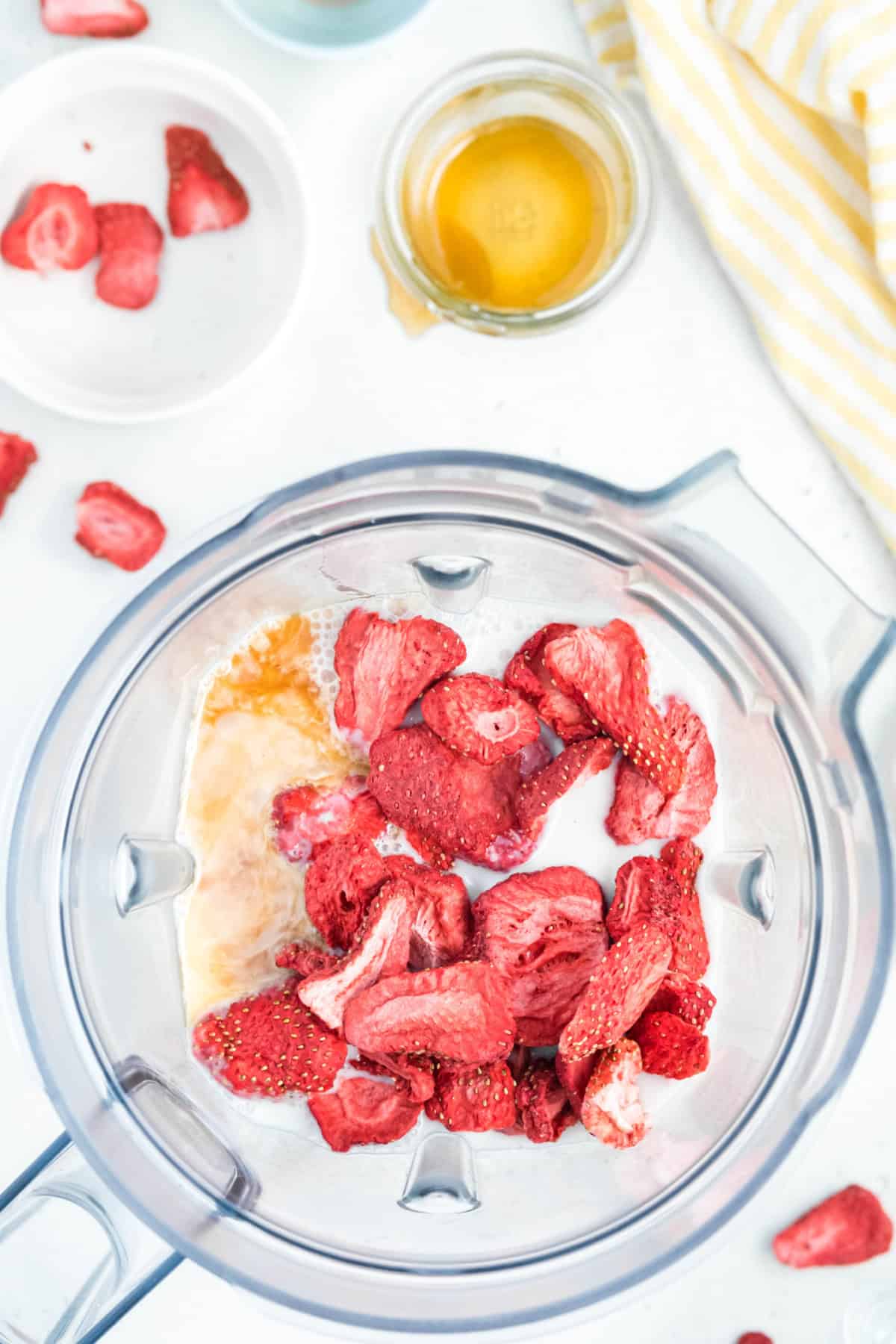 Strawberry Milk - Love Bakes Good Cakes