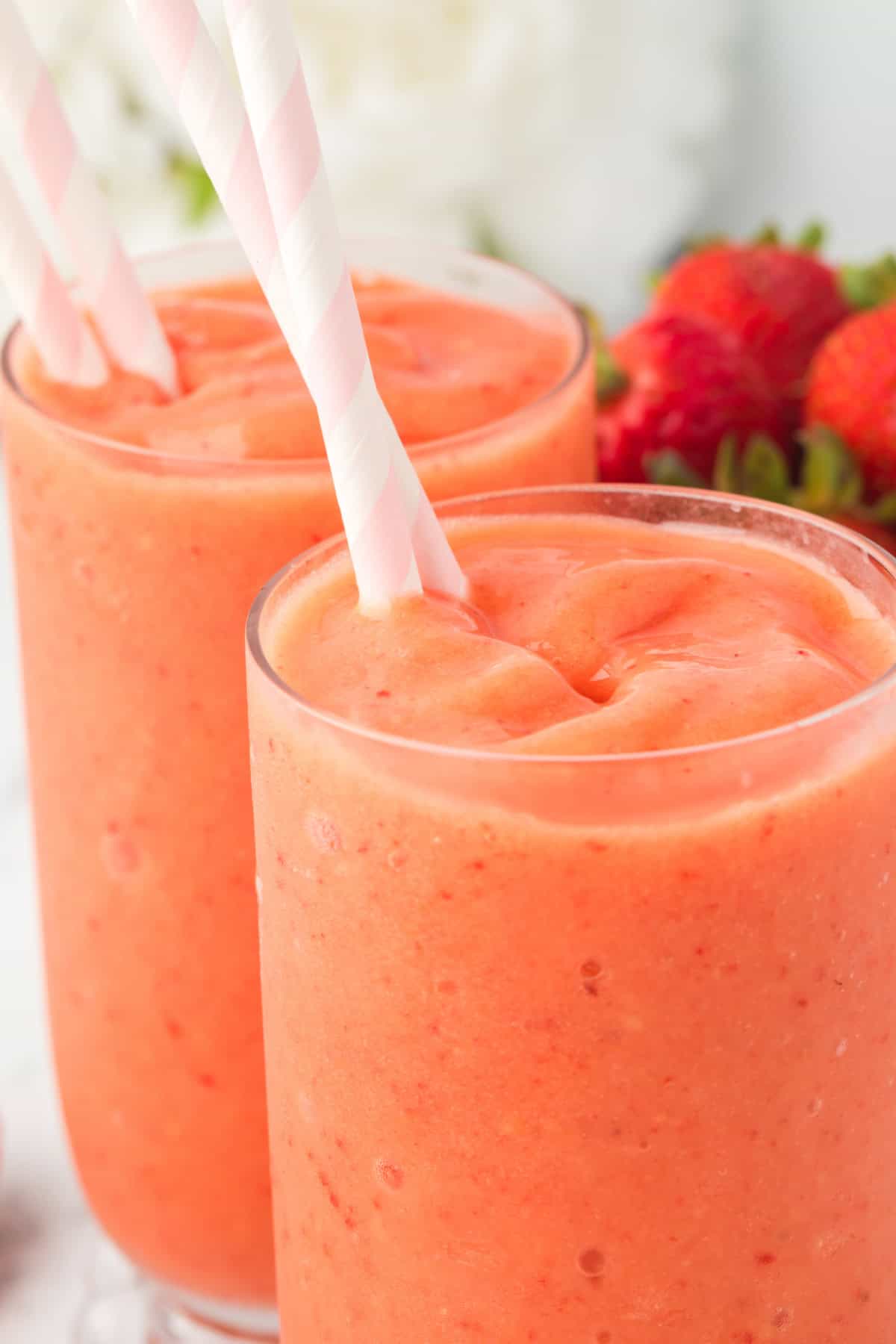 Copycat Tropical Smoothie Sunrise Sunset Smoothie - Love Bakes Good Cakes