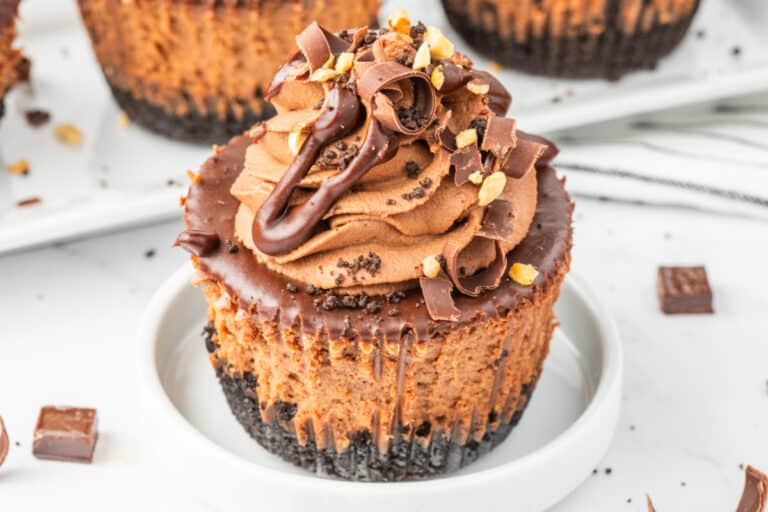 Mini Chocolate Cheesecakes - Love Bakes Good Cakes
