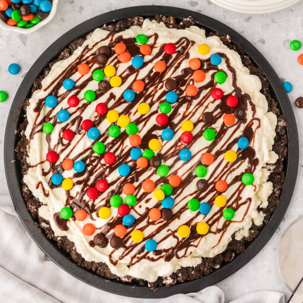 Ice Cream Pizza - Love Bakes Good Cakes