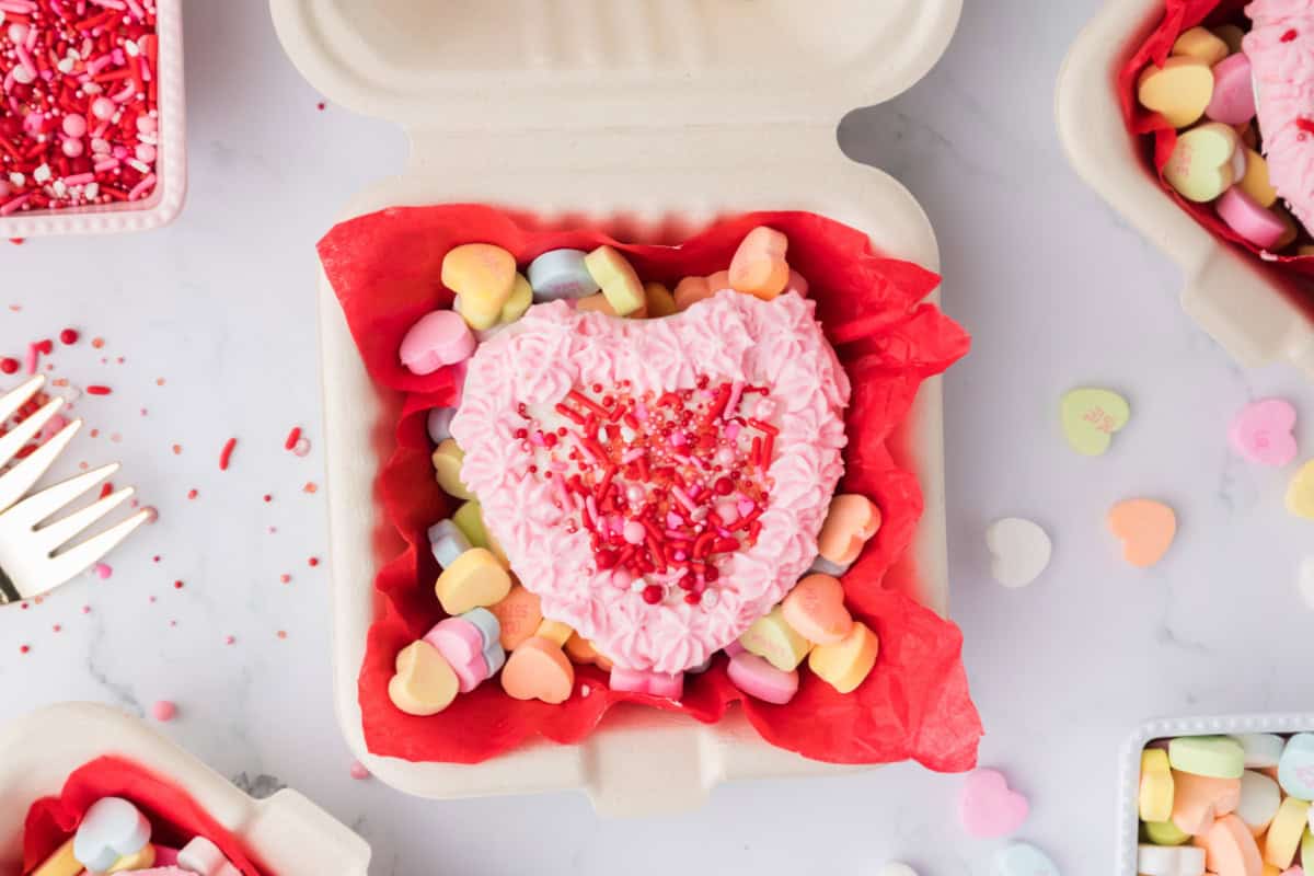 Valentine's Lunch Box Cake - Love Bakes Good Cakes